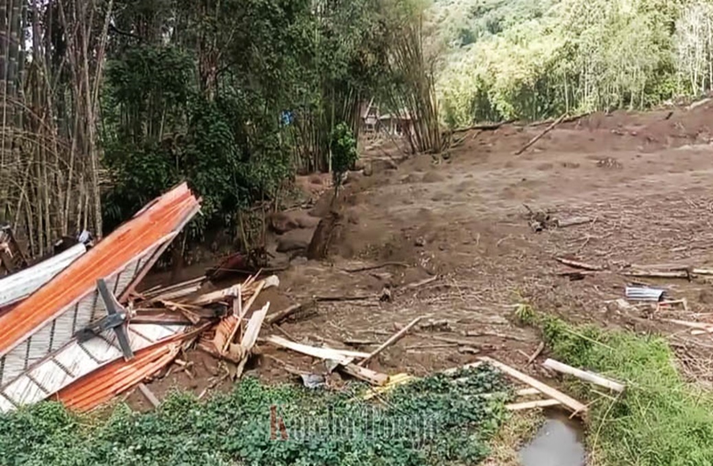 Tanah-Longsor di TORAJA-UTARA, SULAWESI-SELATAN, 16-04-2023