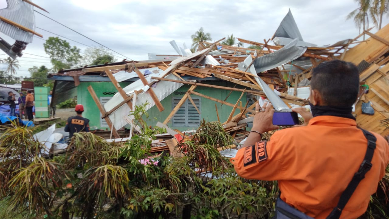 Kerusakan Akibat Angin Kencang