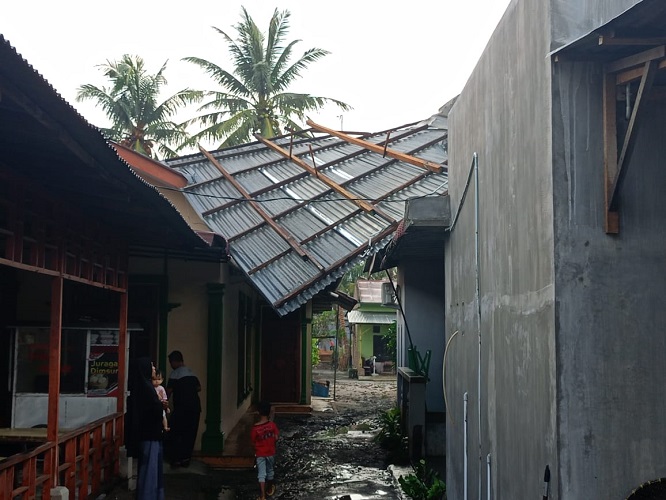 Angin-Puting-Beliung di SERDANG-BEDAGAI, SUMATERA-UTARA, 05-08-2023